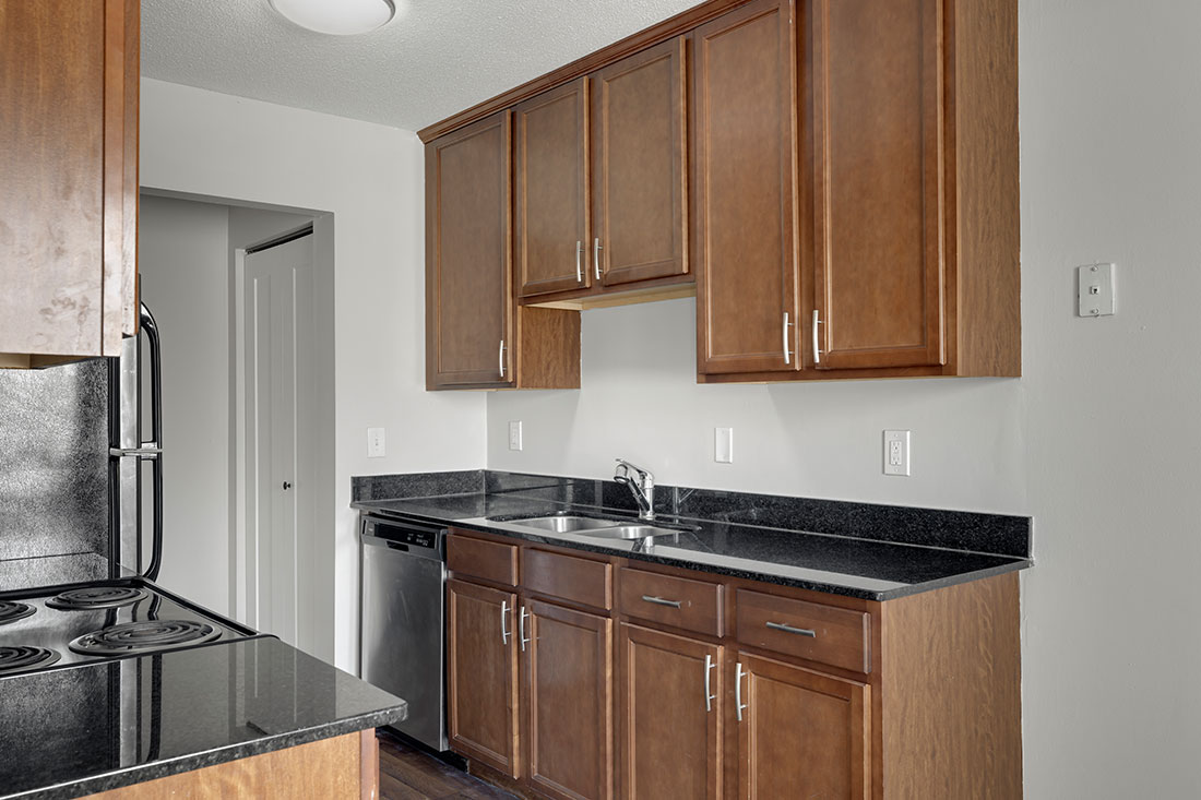 Newly Renovated 1 & 2-Bedroom Apartments | Jade Lane Estates