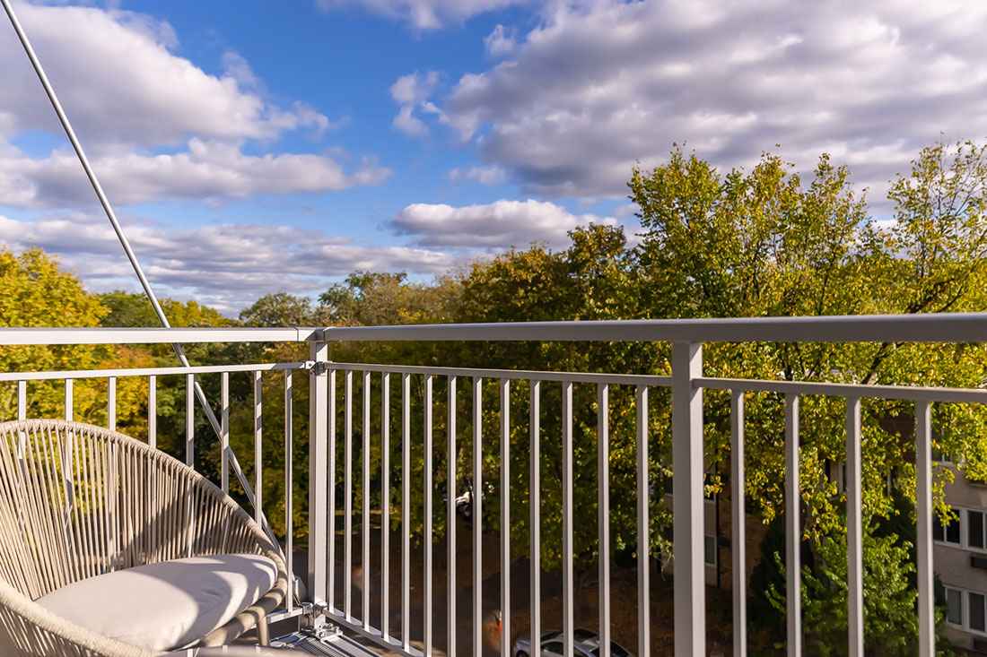 New 1 & 2-Bedroom Apartments in Triangle | Metric Apartments