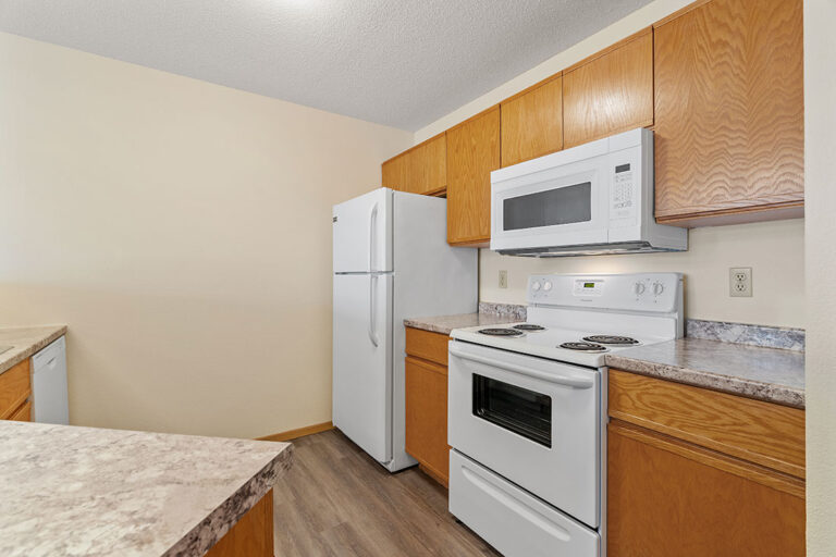 1, 2, & 3- Bedroom Apartments in St. Cloud | Park Place Estates