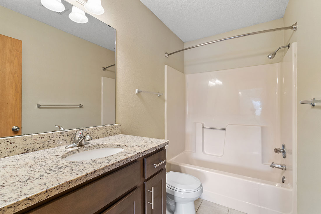 1, 2, & 3- Bedroom Apartments in St. Cloud | Park Place Estates