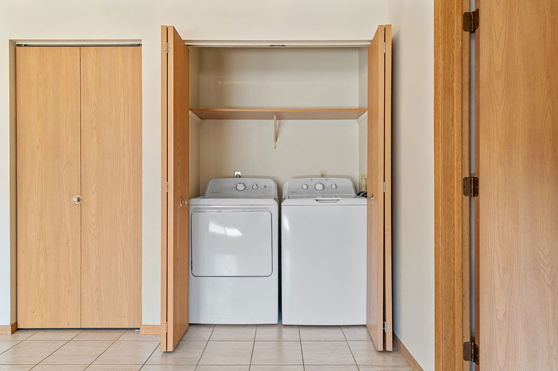1, 2, & 3- Bedroom Apartments in St. Cloud | Park Place Estates