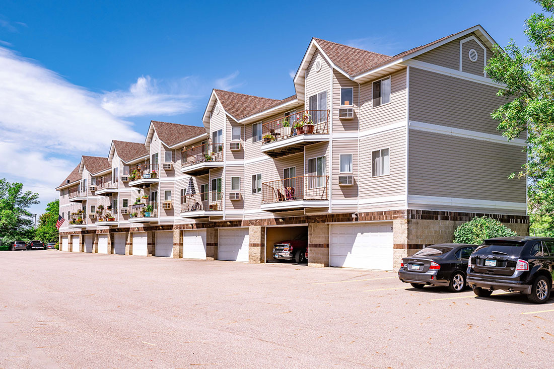 1, 2, & 3- Bedroom Apartments in St. Cloud | Park Place Estates